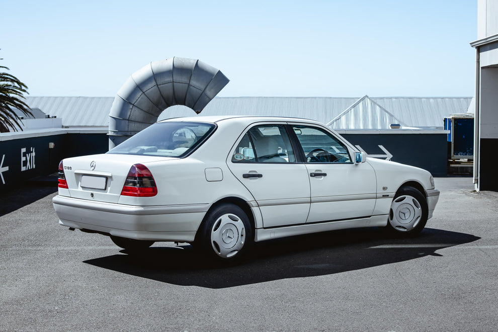 1998 Mercedes-Benz C180 Classic – THE AUTOBARN